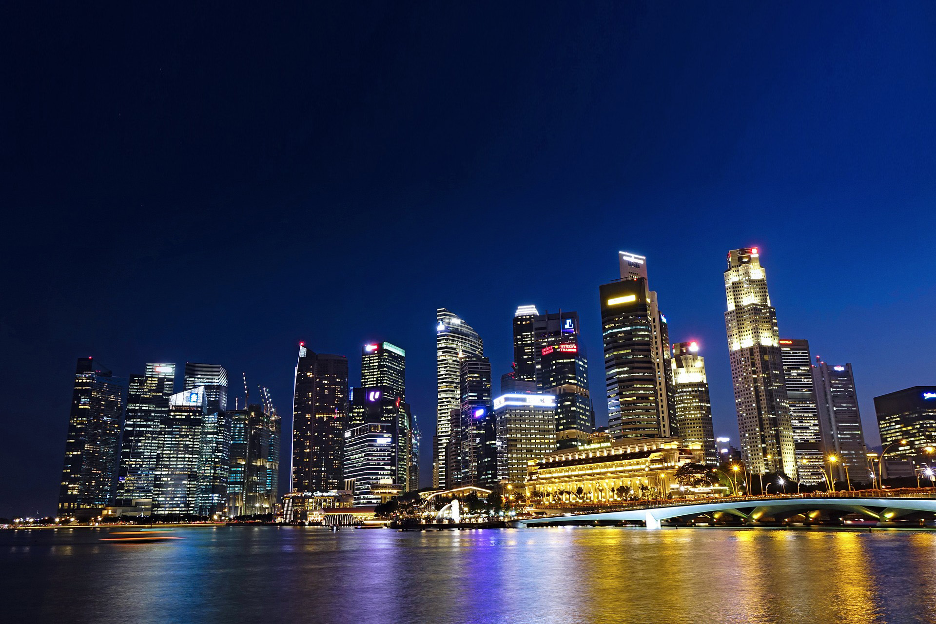 How Much Do You Need To Earn To Be Above Singapore s average 